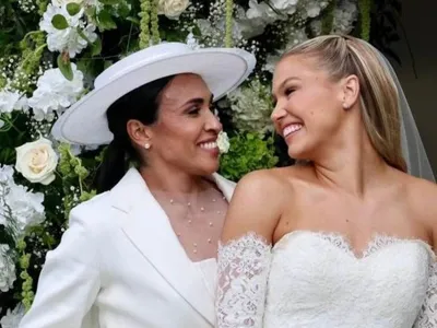 Marta se casa com Carrie Lawrence na Flórida; veja detalhes da ...